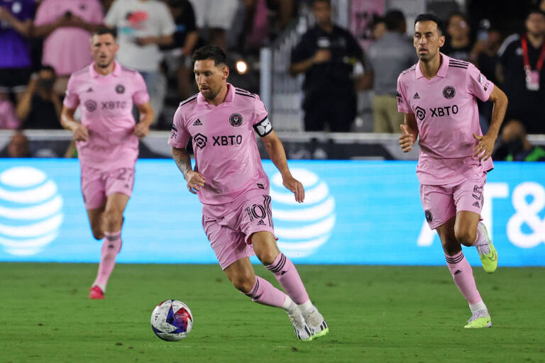 Veja fotos da estreia de Messi pelo Inter Miami - Clara Destaque